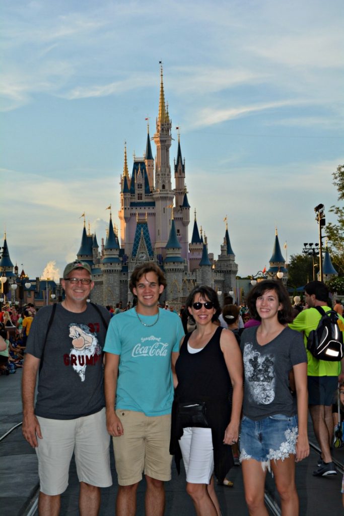 How To Dress For A Theme Park - What I Really Wore